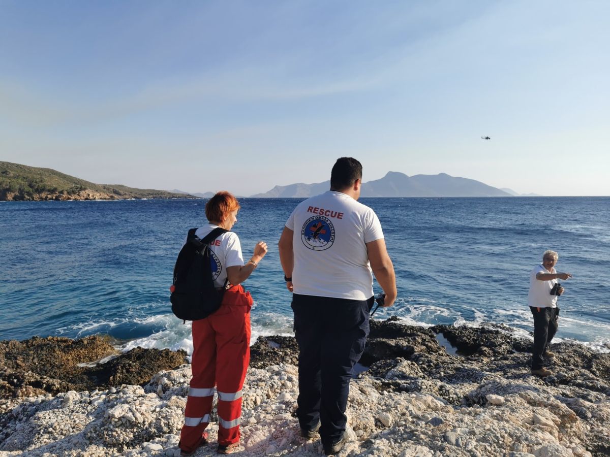 Πτώση ελικοπτέρου στη Σάμο: Ξέσπασε σε κλάματα ο αδερφός του 50χρονου ...