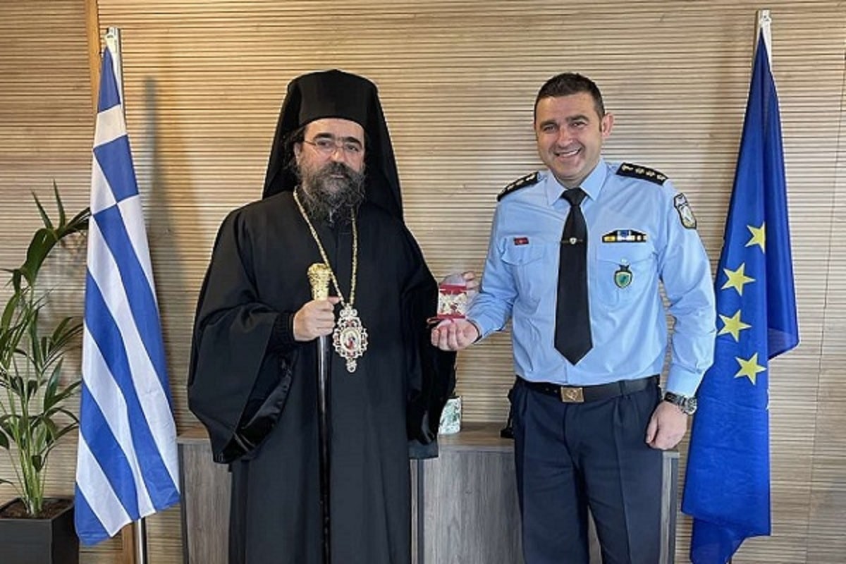 Στο νέο Αστυνομικό Μέγαρο ο Μητροπολίτης Καστοριάς (εικόνα ...