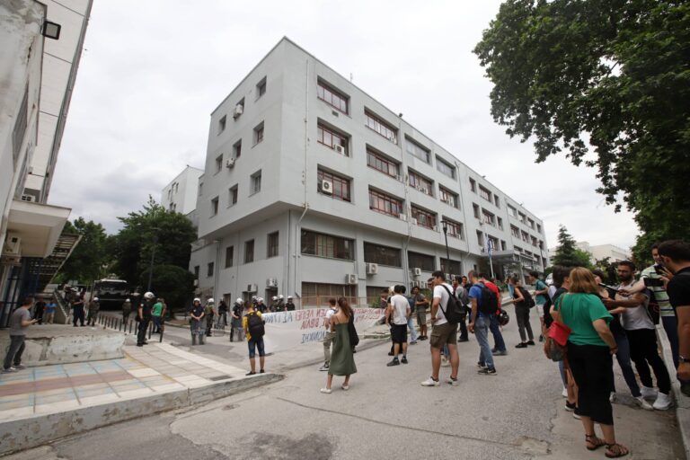 Θεσσαλονίκη: Επιθέσεις και λεκτική βία έχουν βιώσει 9 στους 10 ...