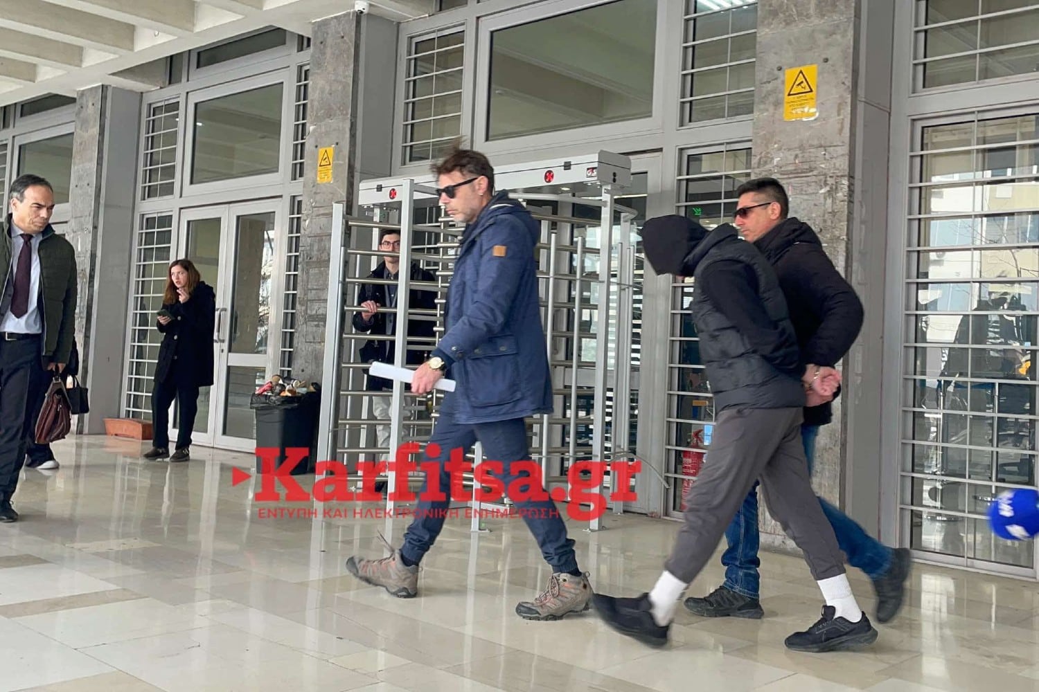 Θεσσαλονίκη: Στη φυλακή ο 16χρονος που μαχαίρωσε τον αδερφό του ...